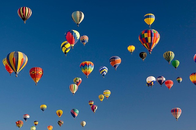 Dragostea este … in balon! – Turist prin Romania