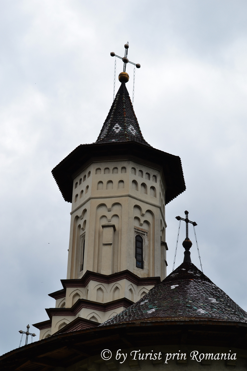 Mânăstirea Solca, județul Suceava – Turist prin Romania