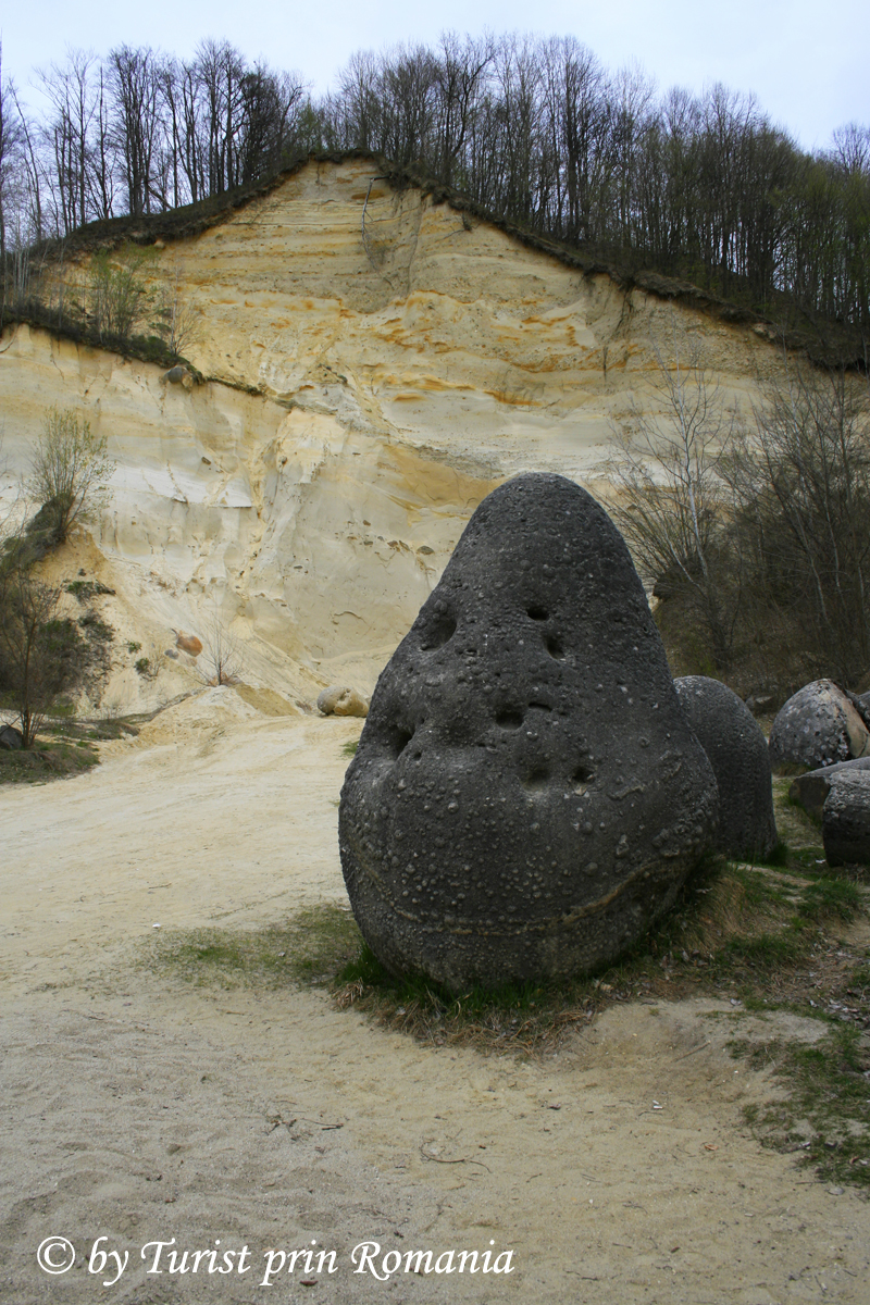 Muzeul Trovanților, Costești, județul Vâlcea – Turist prin Romania