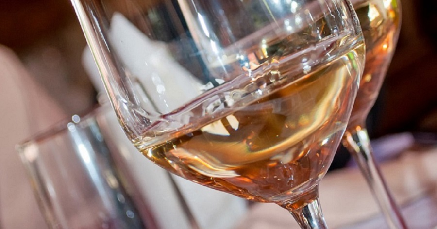 Cum se degustă vinul? – Turist prin Romania