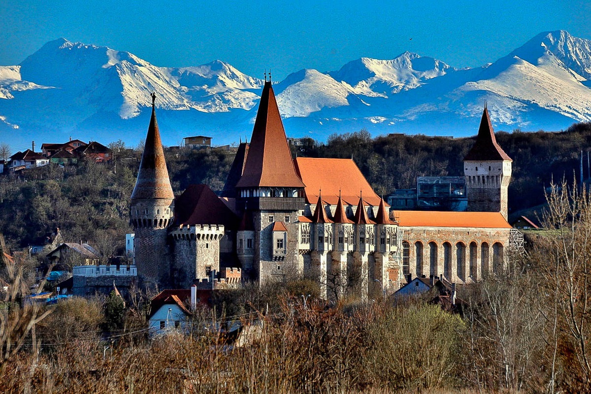 3 lucruri mai puțin cunoscute despre Castelul Corvinilor – Turist prin ...