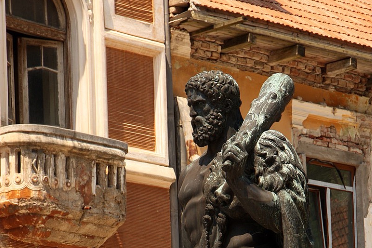 Statuia lui Hercules – monumentul emblematic al Băilor Herculane ...